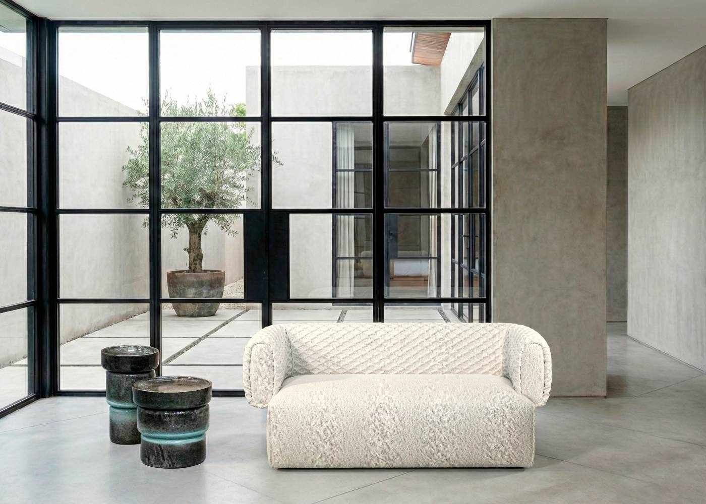 Hug Sofa | Hessentia